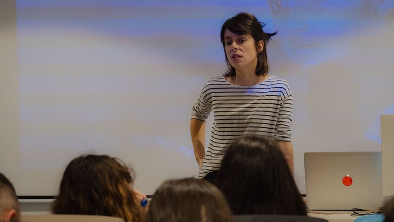 La directora Estíbaliz Urresola en la ECPV.: ECPV Bilbao